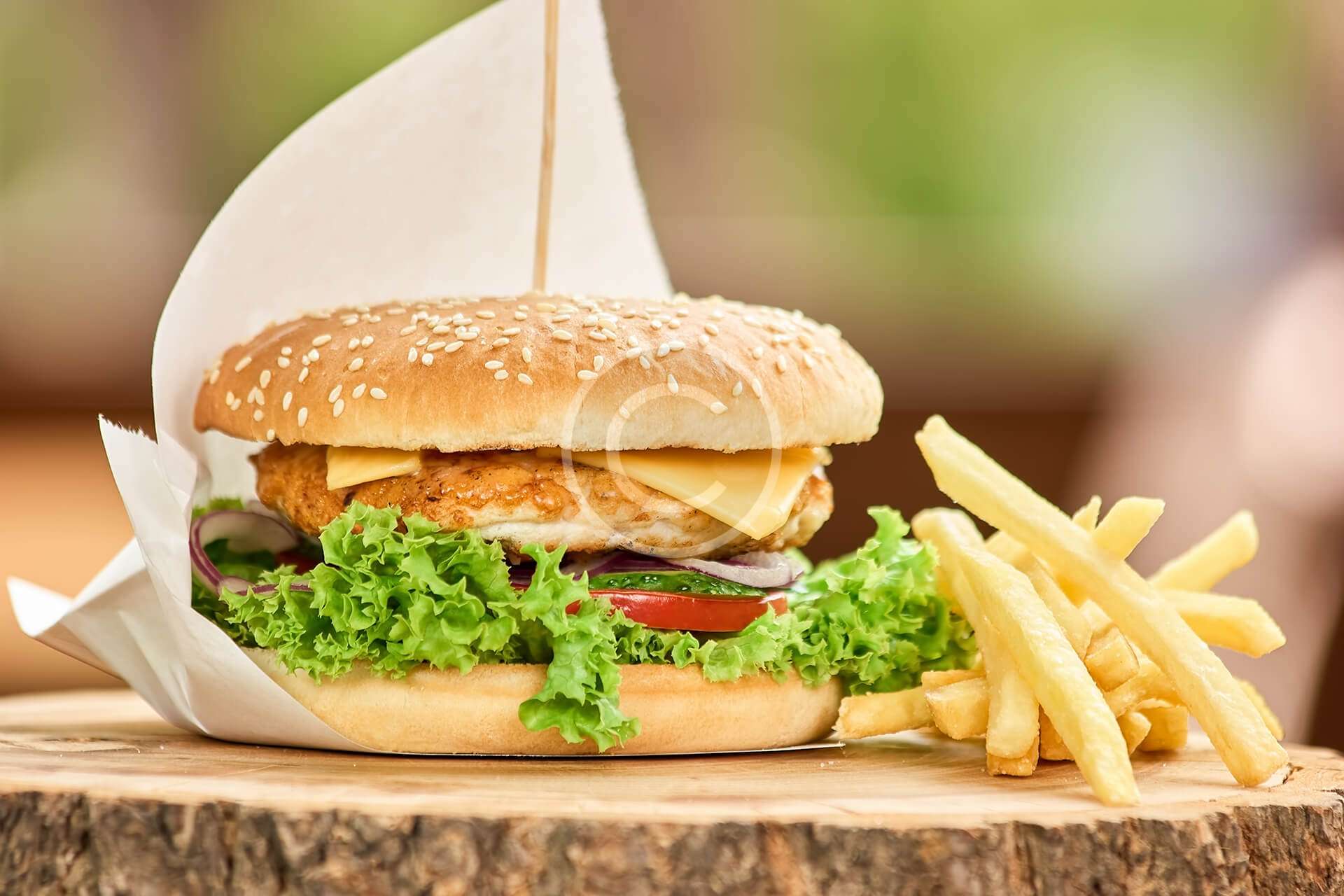 Royal Cheeseburger - A Roça Mercearia